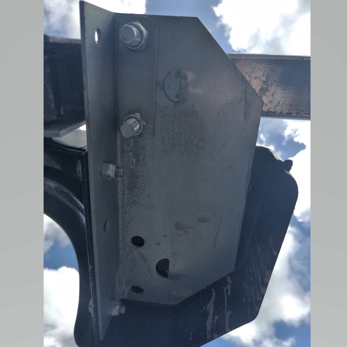 EZ Loader Fender Step Bracket for 2" Wide Frame and 13" Composite Fend ...